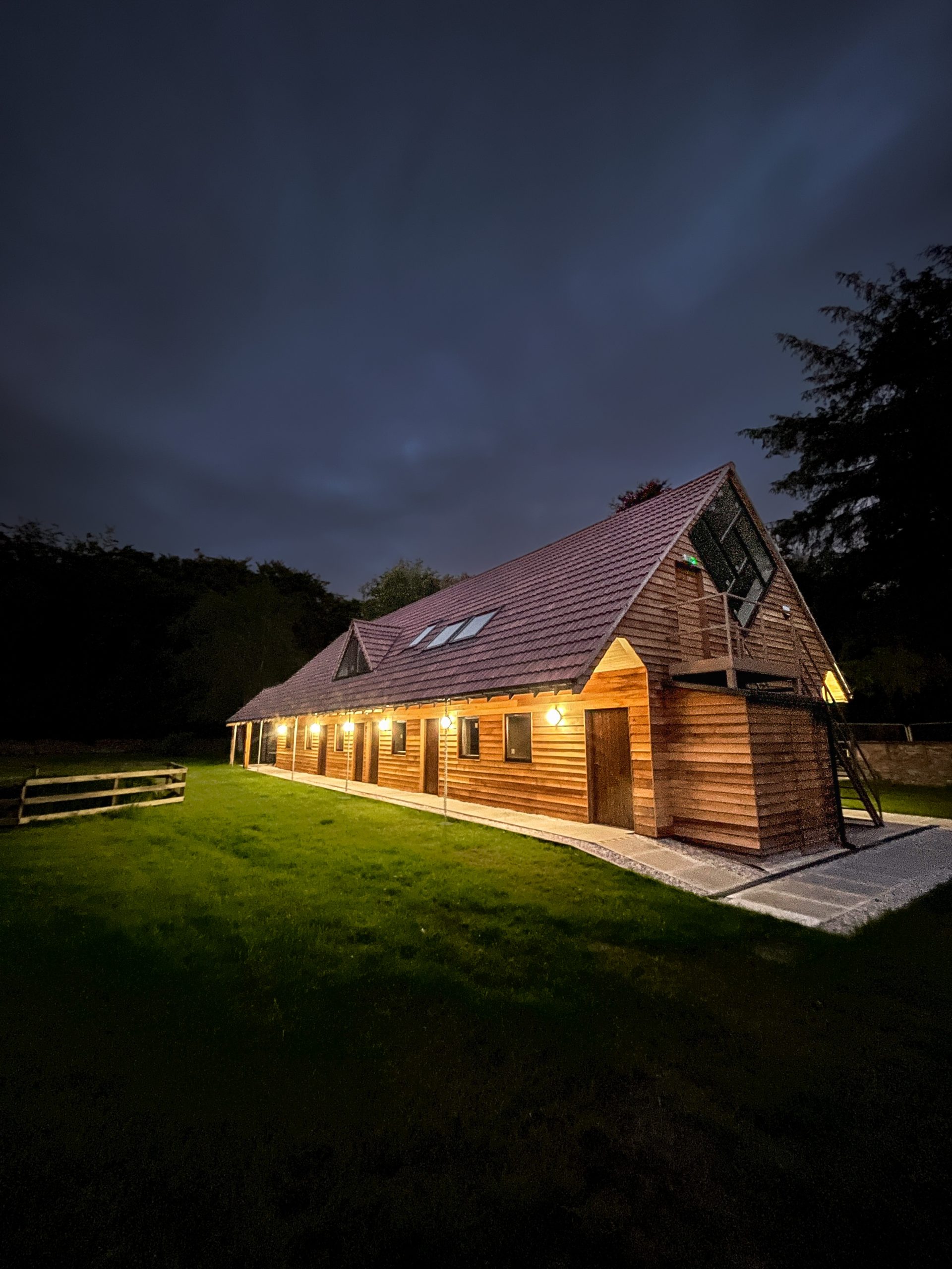 Ince Benet – Ince Benet